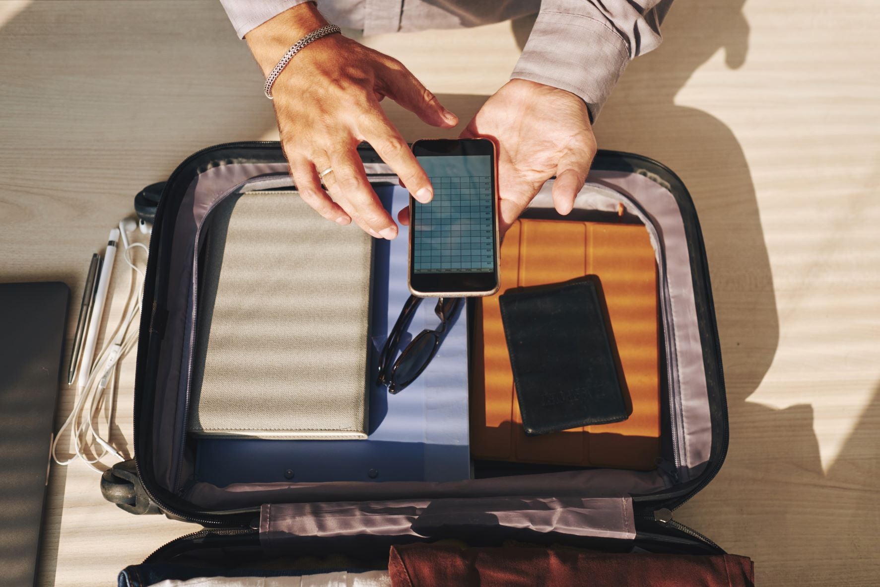 Top Travel Organizers for Digital Accessories: Stay Organized on the G ...
