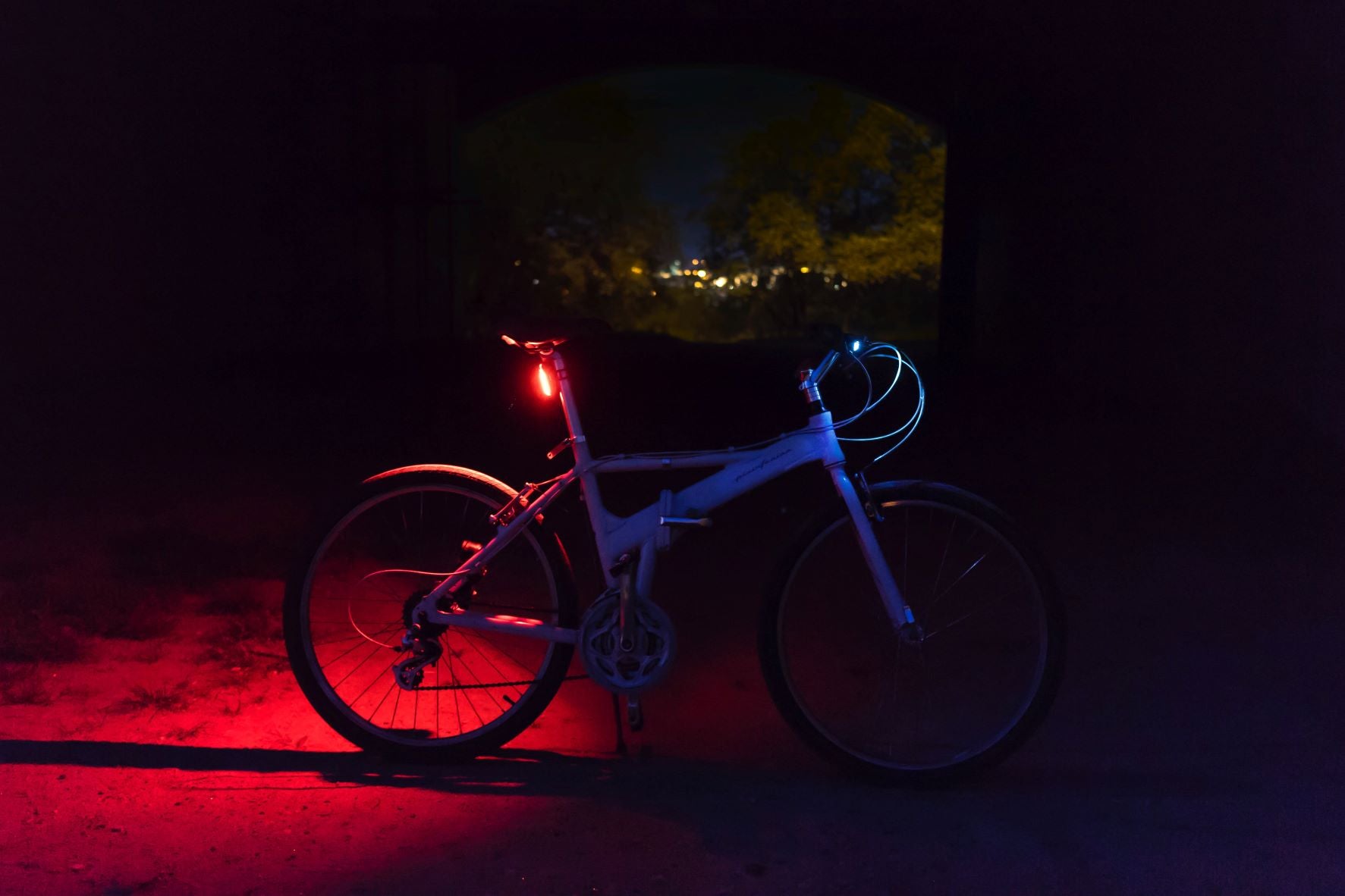 Bright Paths: The Ultimate Guide to Rechargeable Bicycle Lights" – Blue ...